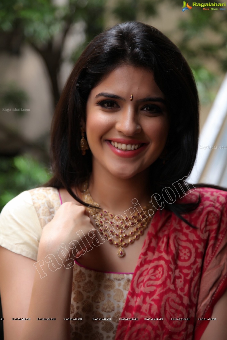 Picture of Deeksha Seth
