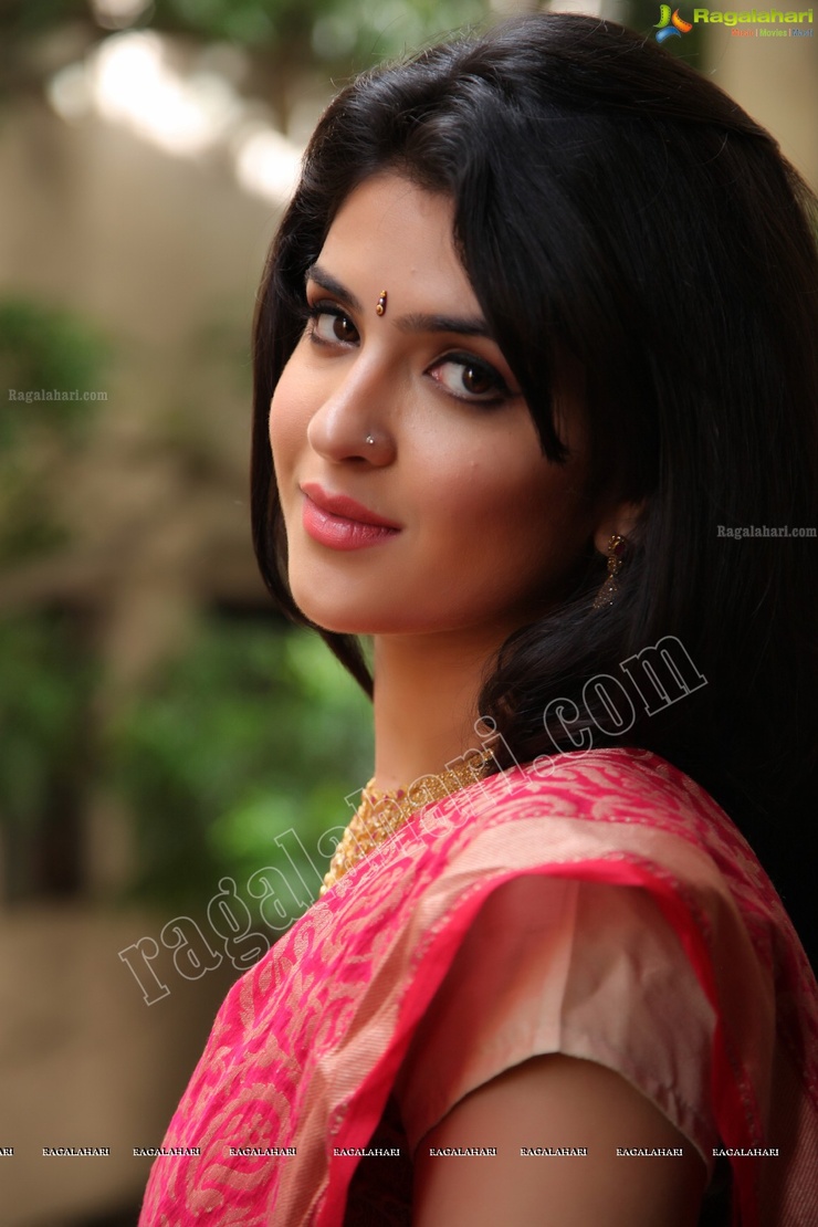 Picture of Deeksha Seth