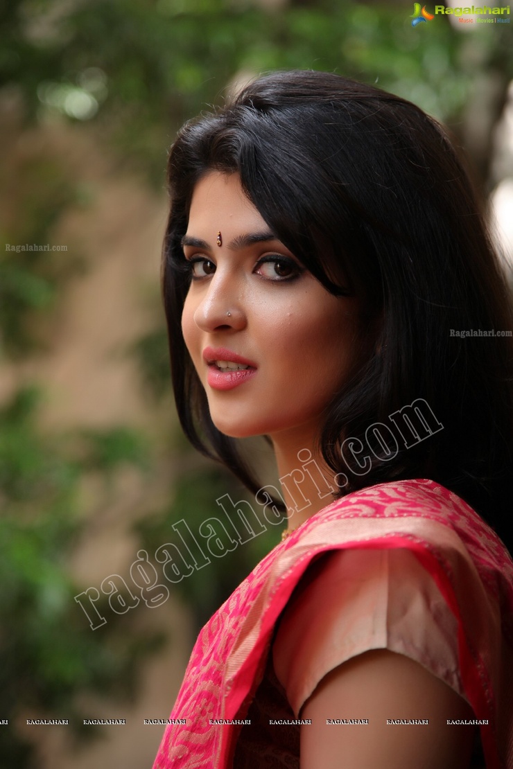 Picture of Deeksha Seth