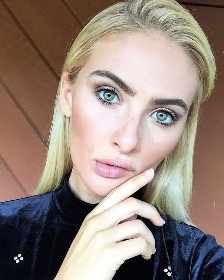 Picture of Selena Weber