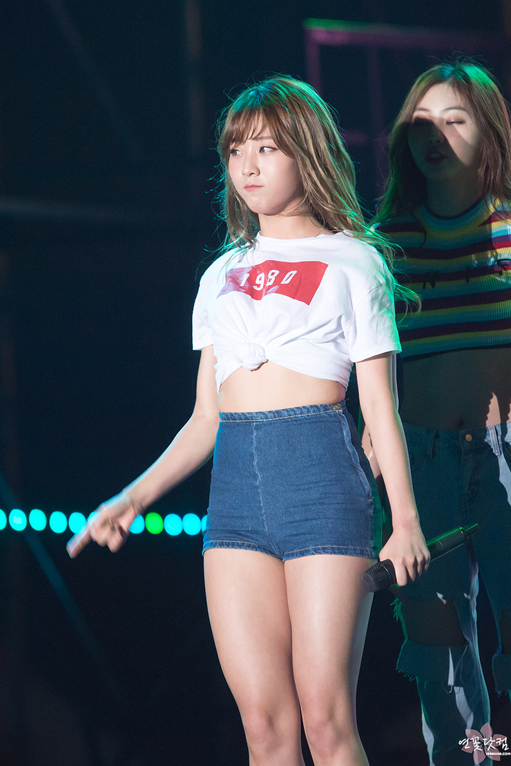 Picture of Seungyeon (CLC)