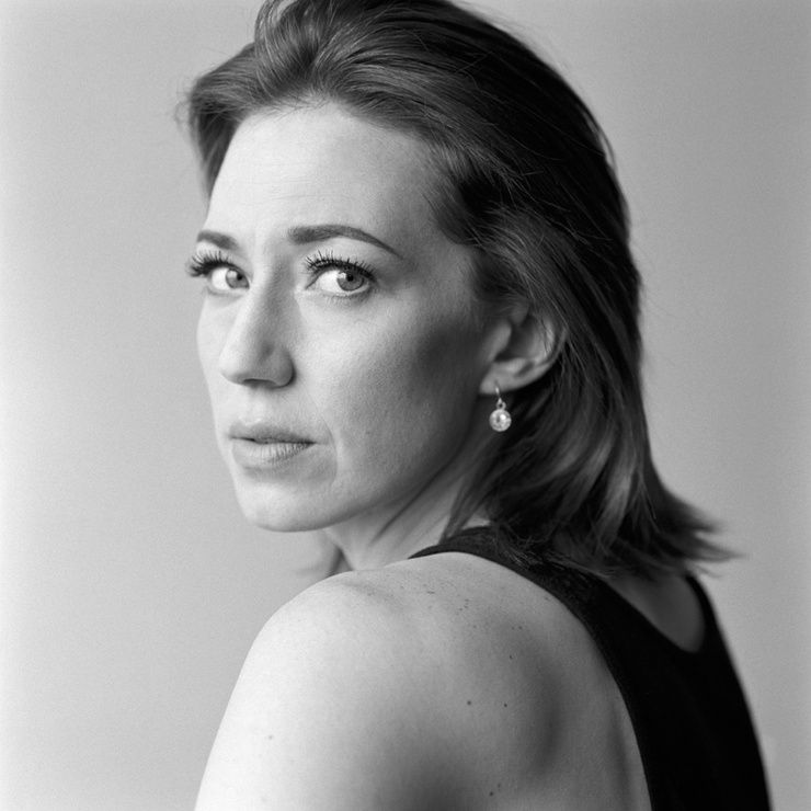 Carrie Coon picture