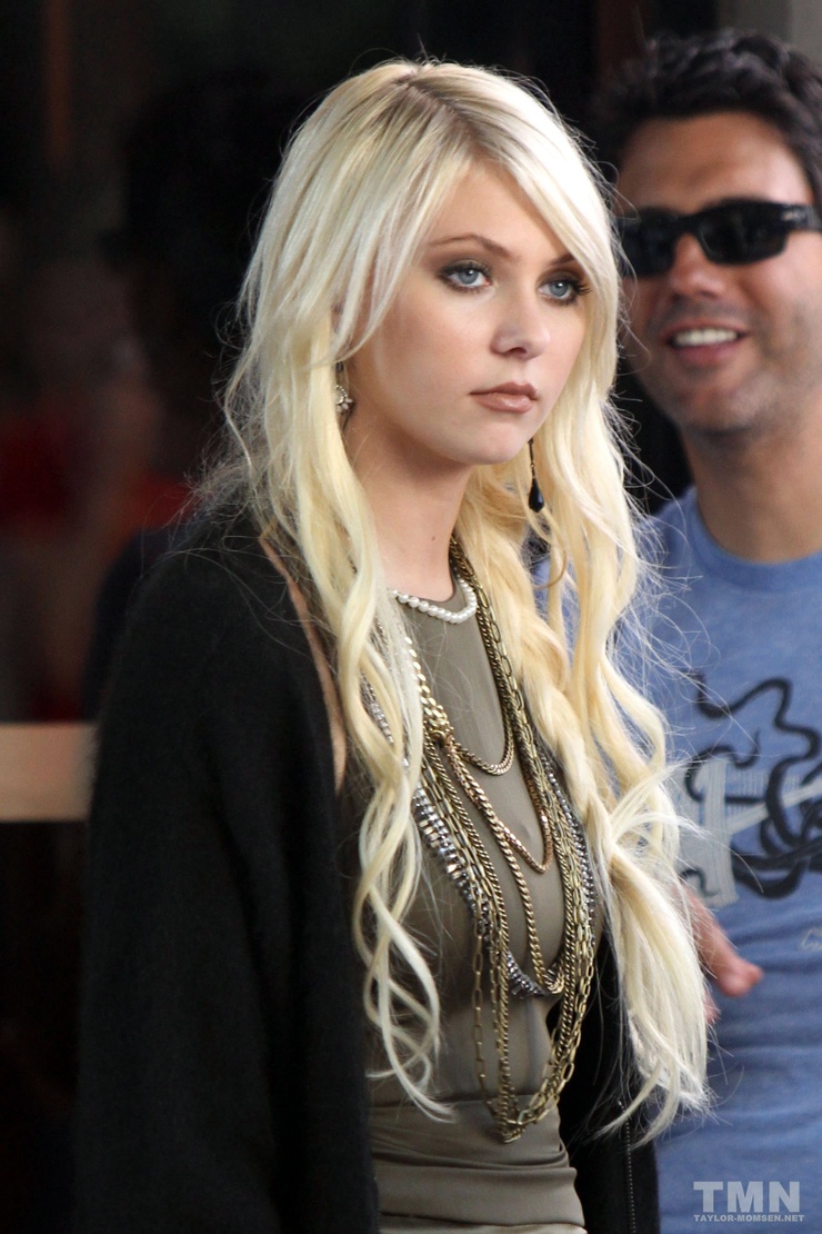 Picture of Taylor Momsen