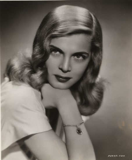 Picture of Lizabeth Scott