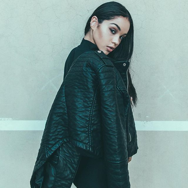 Picture of Alexis Mackenzie