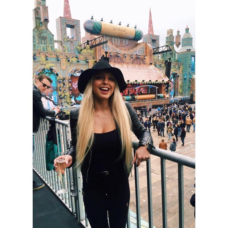 Picture of Luna Stevens