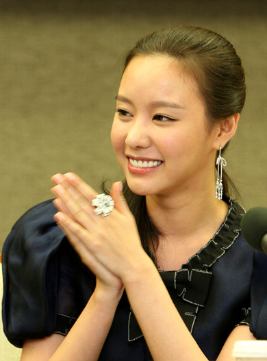Picture of Kim Ah Joong