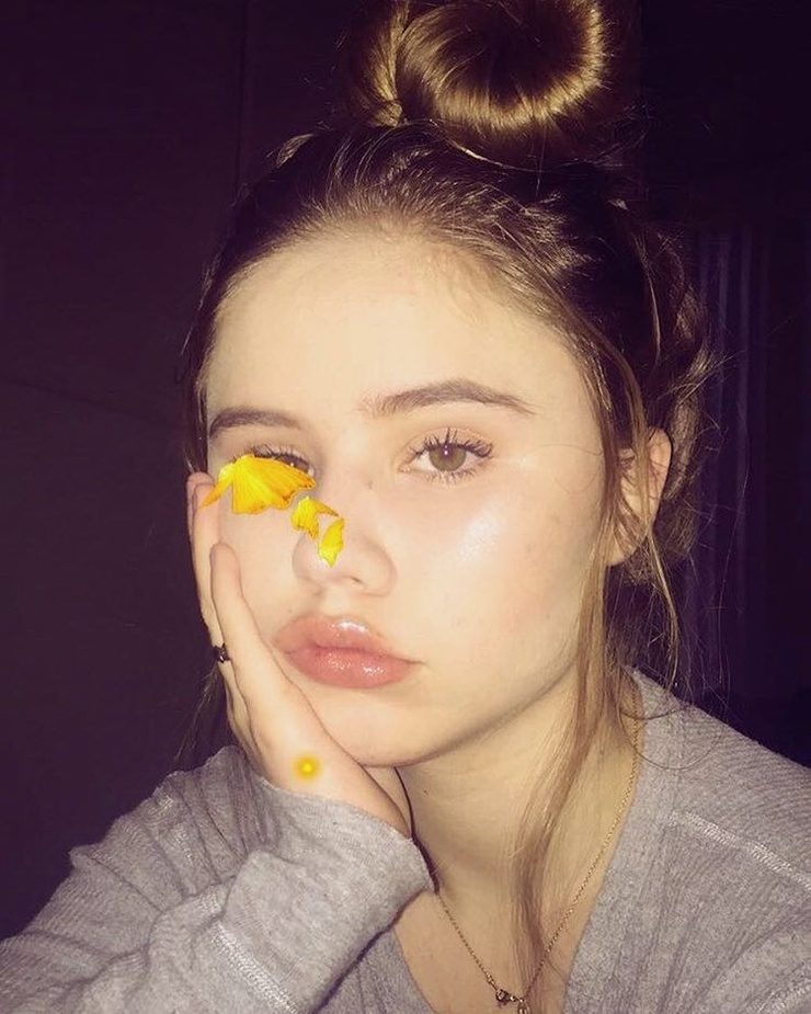 Picture of Lexee Smith