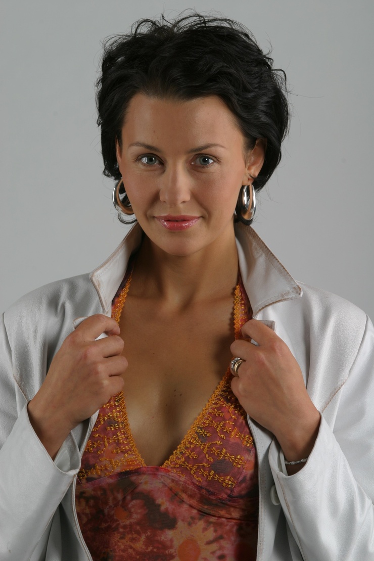 Beautiful Anna Popek