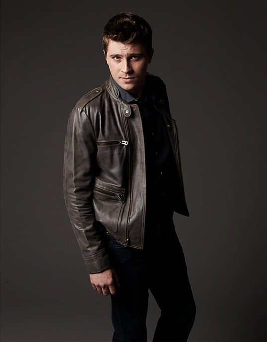 Image of Garrett Hedlund