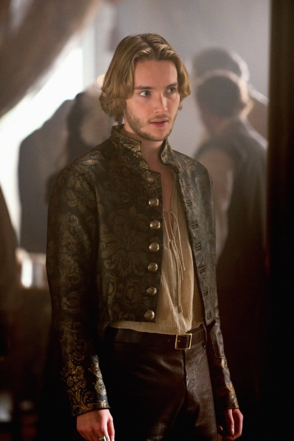 Toby Regbo picture