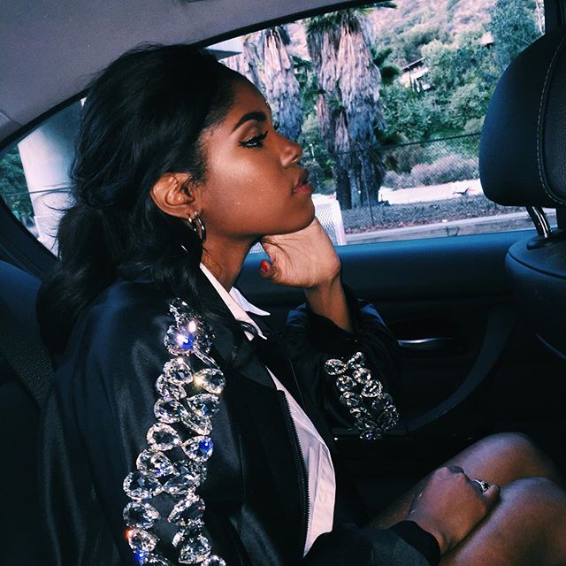 Diamond White picture