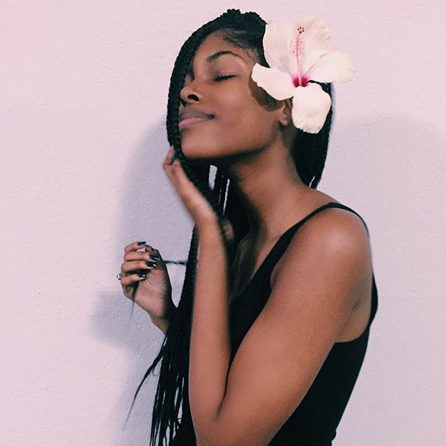 Diamond White image