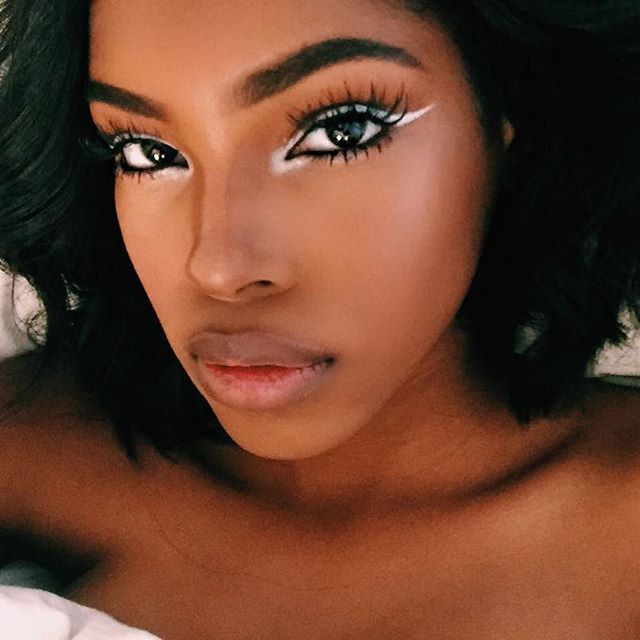 Picture of Diamond White