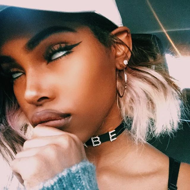 Diamond White picture