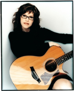 Picture of Lisa Loeb