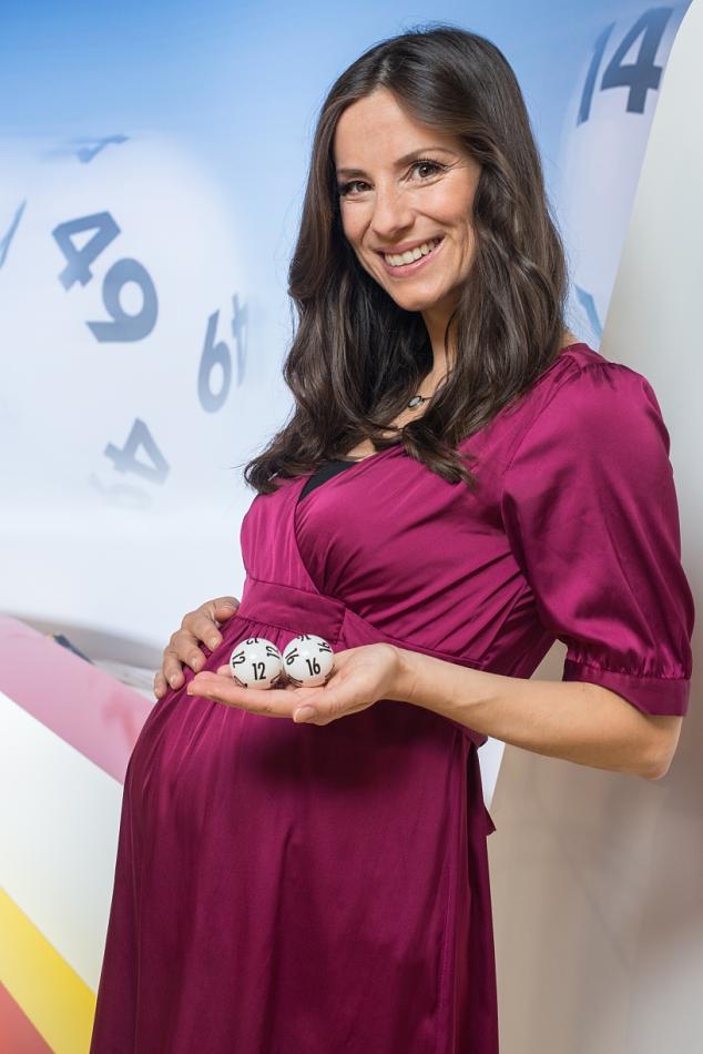 Picture of Nina Azizi