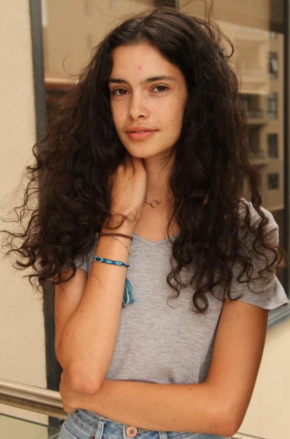 Picture of Zoe Barnard