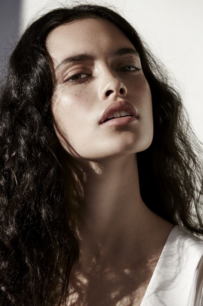 Picture of Zoe Barnard