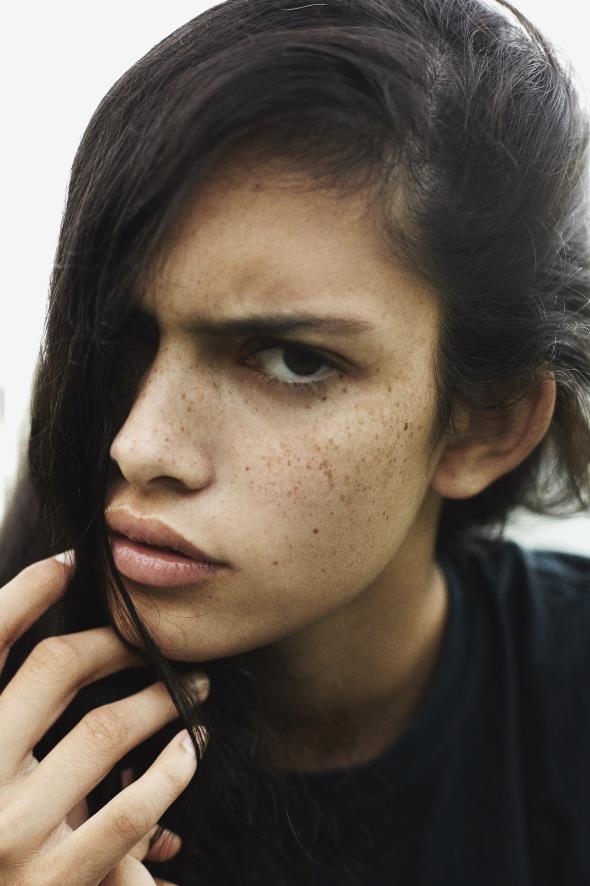 Picture of Zoe Barnard