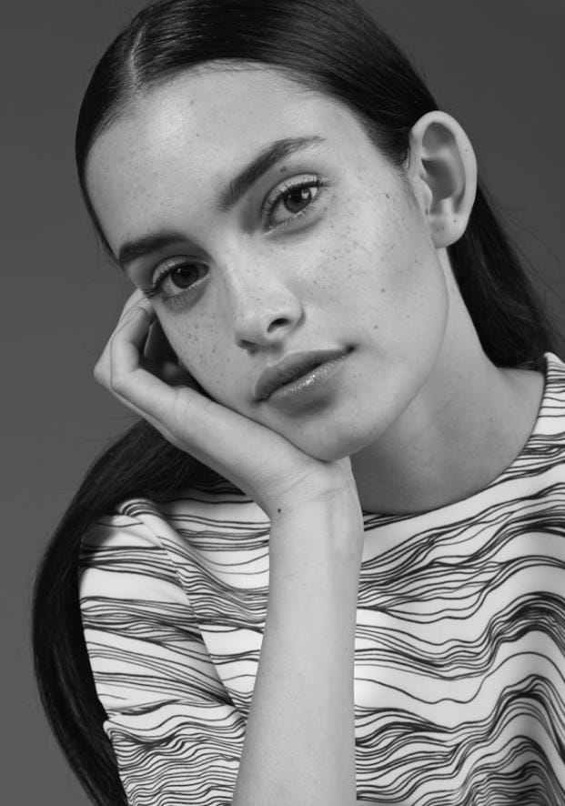 Picture of Zoe Barnard