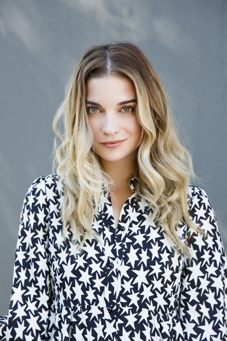 Picture of Annie Murphy