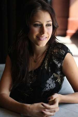 Picture of Amanda Crew