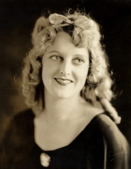 Picture of Ella Hall