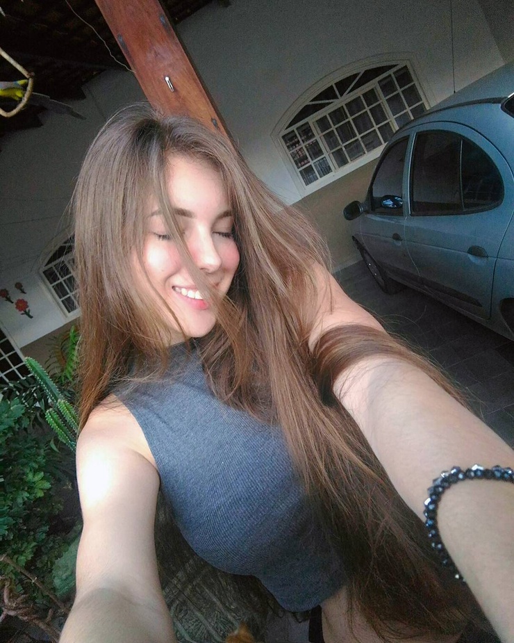 Jhulia Pimentel picture