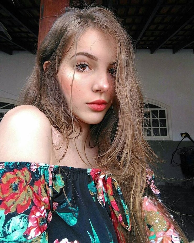 Picture of Jhulia Pimentel