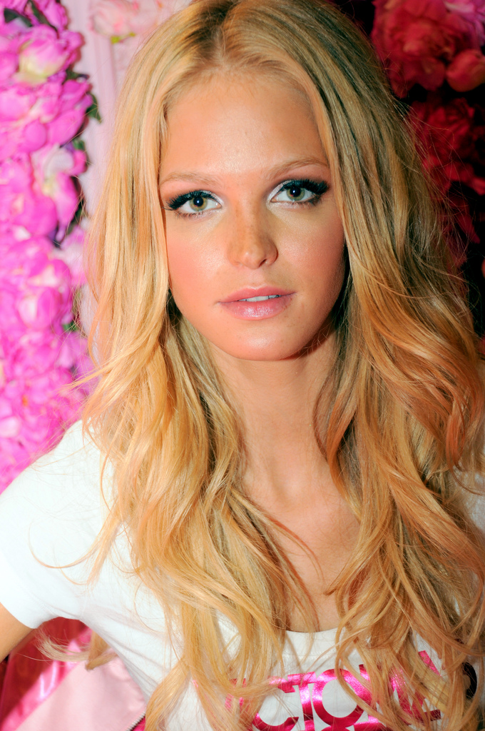 Picture of Erin Heatherton