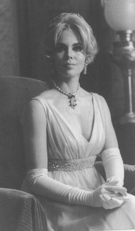 Picture of Lara Parker