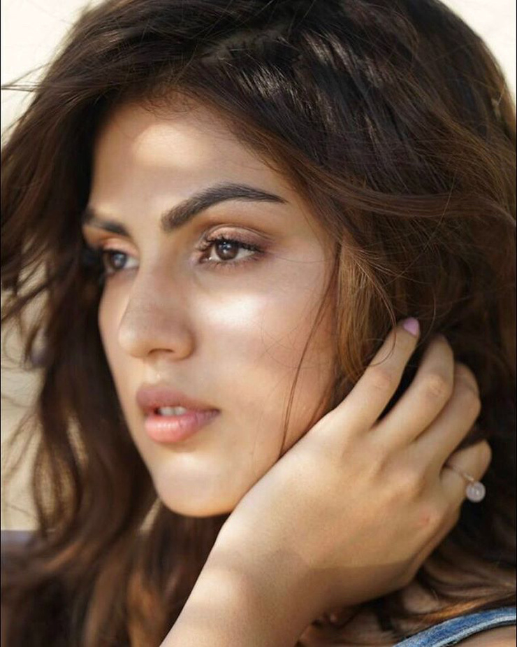 Picture of Rhea Chakraborty