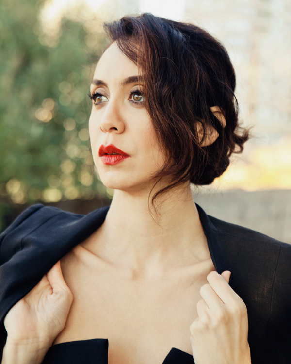 Mozhan Marnò picture