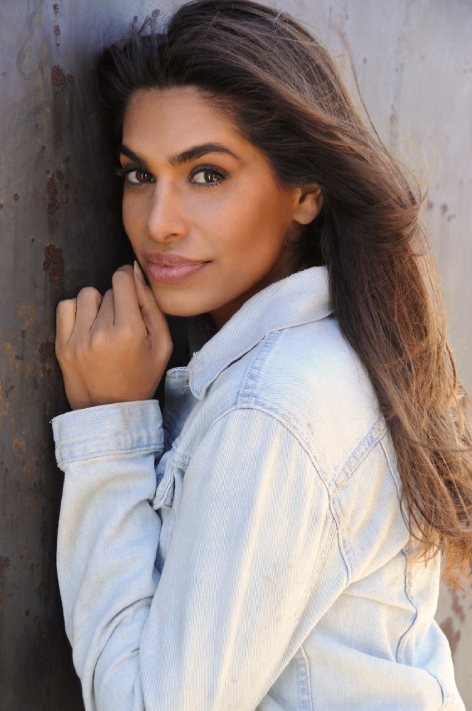 Rayna Tharani picture