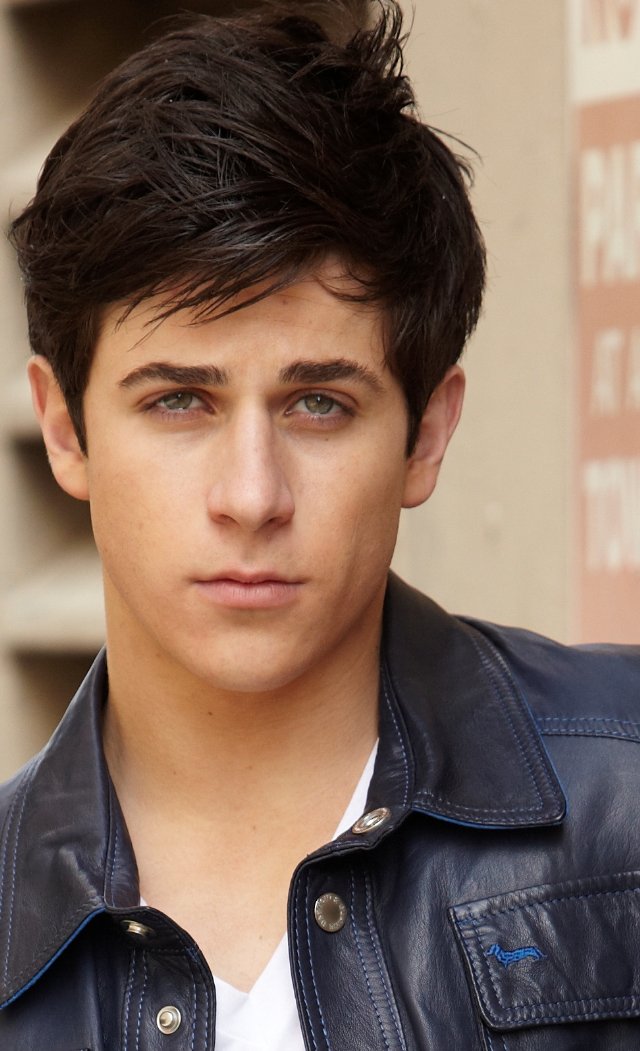 Picture of David Henrie