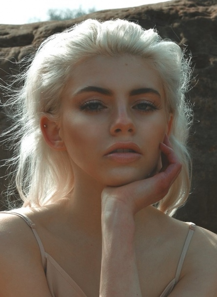 Neve Caffrey picture