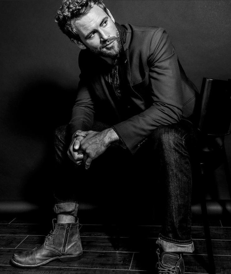 Image of Nick Viall