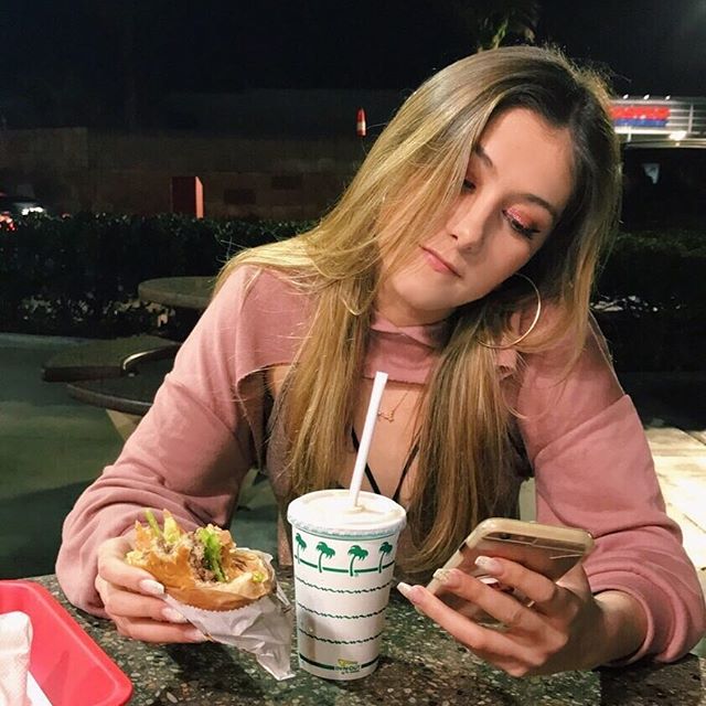 Picture of Rachelle Maust