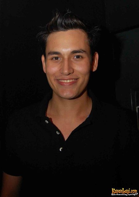 Picture of Arifin Putra