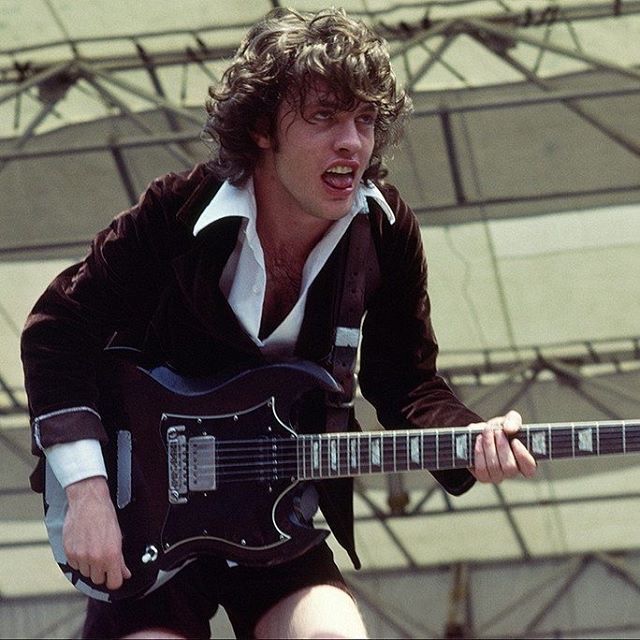 Picture of Angus Young
