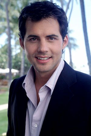 Picture of Kristoffer Polaha