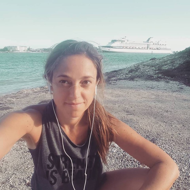 Amber MacArthur picture