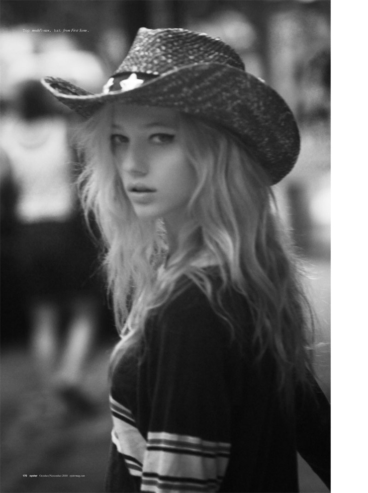 Picture of Zippora Seven