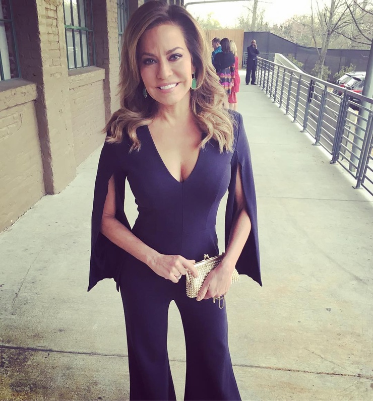 Picture of Robin Meade