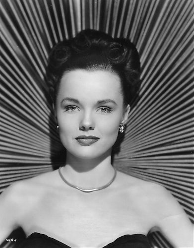 Wanda Hendrix picture