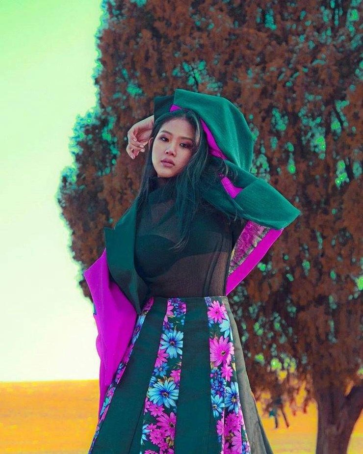 Picture of Yoon Ye Jin