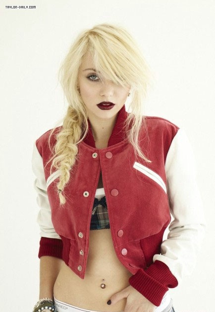 Picture of Taylor Momsen