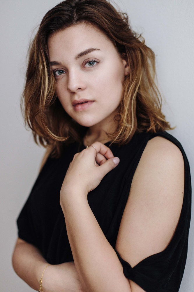 Amelie Hennig picture