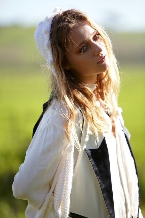 Picture of Zippora Seven